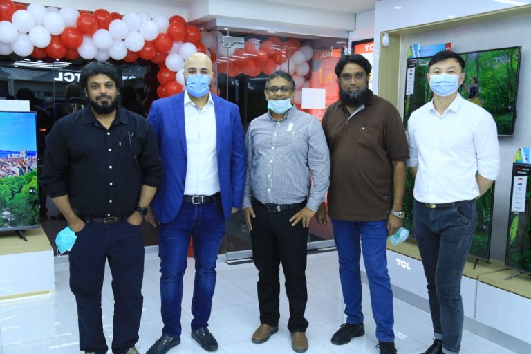 TCL Pakistan's First Flagship Store Gets Open in Karachi | Pakistani ...